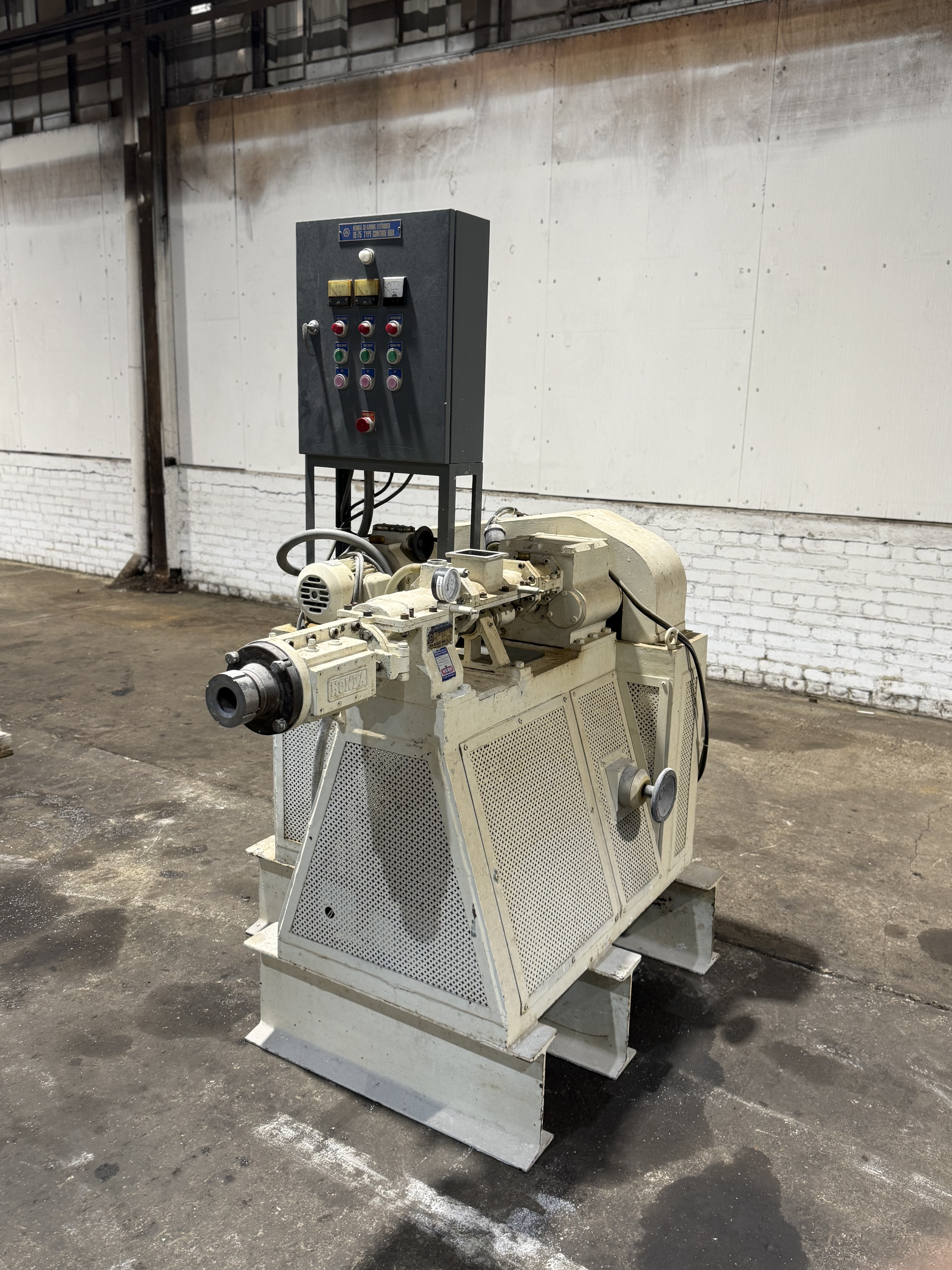 AM24361- Honda DE75 Extruder